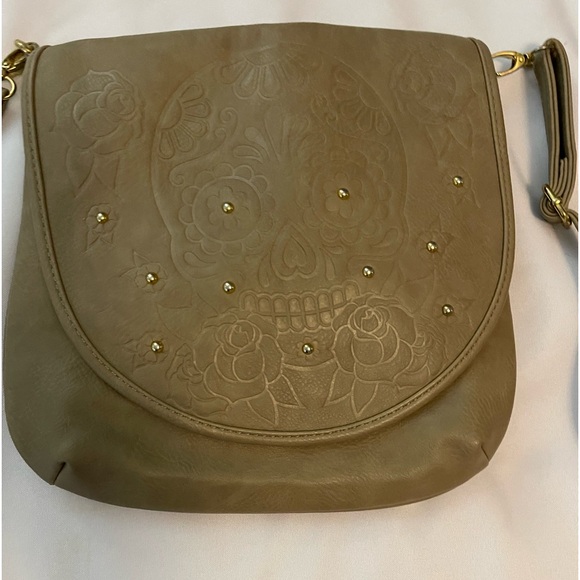 Loungefly | Bags | Loungefly Skull And Roses Leather Crossbody Bag ...